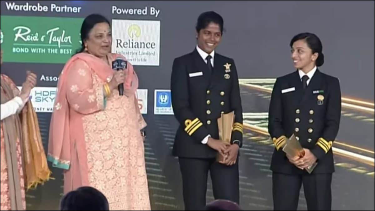 Indian Of The Year Award 2025: Lt Cdr Roopa, Lt Cdr Dilna K Win CNN ...