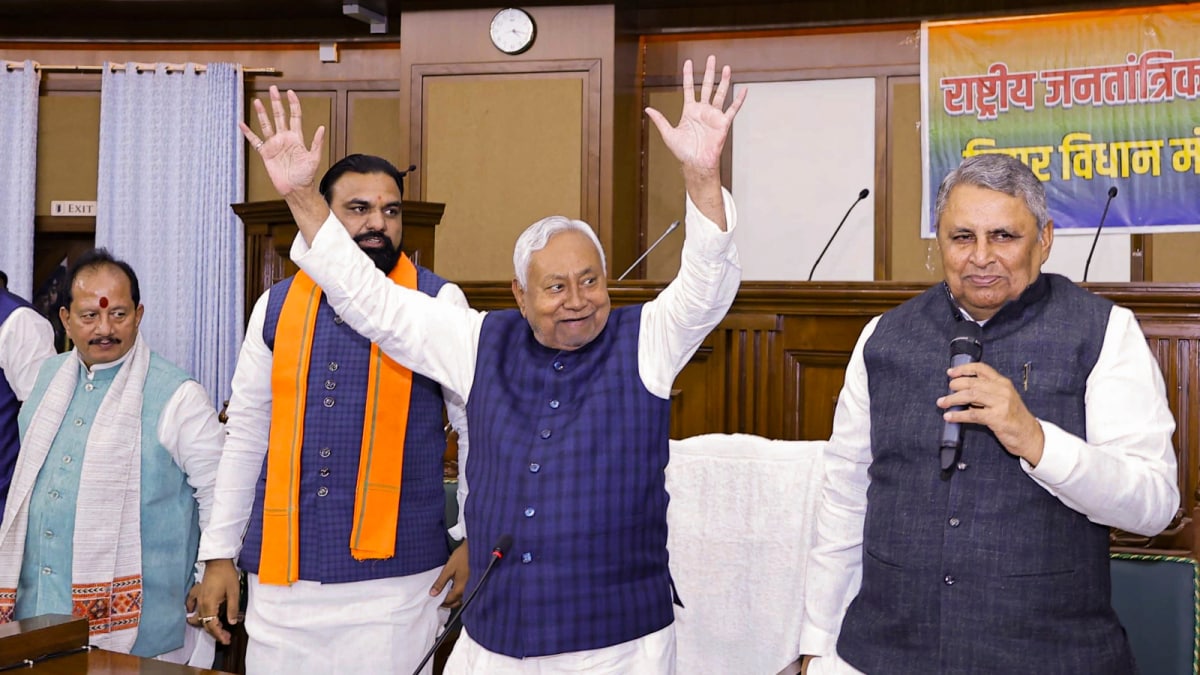 Nitish Kumar Takes Oath 10th Time Today: Check His Salary And Pension ...