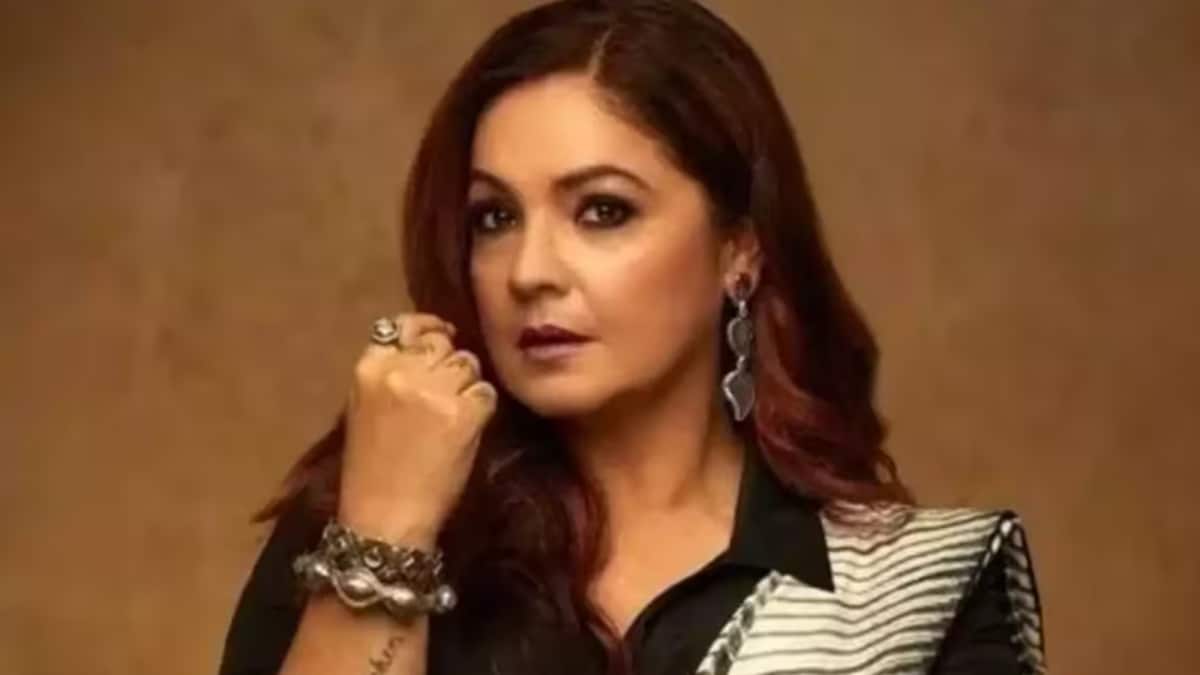 When Mithun Chakraborty Compared Pooja Bhatt To Aamir Khan Due To Extra ...