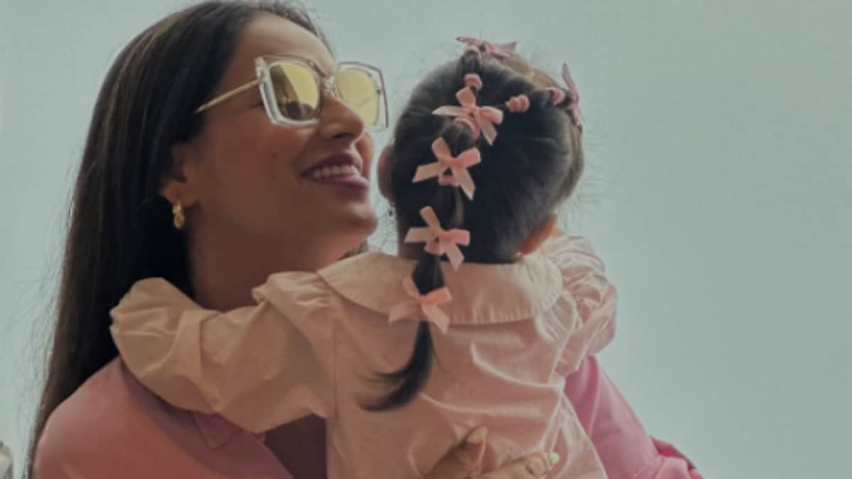 Bipasha Basu’s Little Star Devi Turns 3: ICYMI, Here’s Her Cute Birthday Snap | Bollywood News ...
