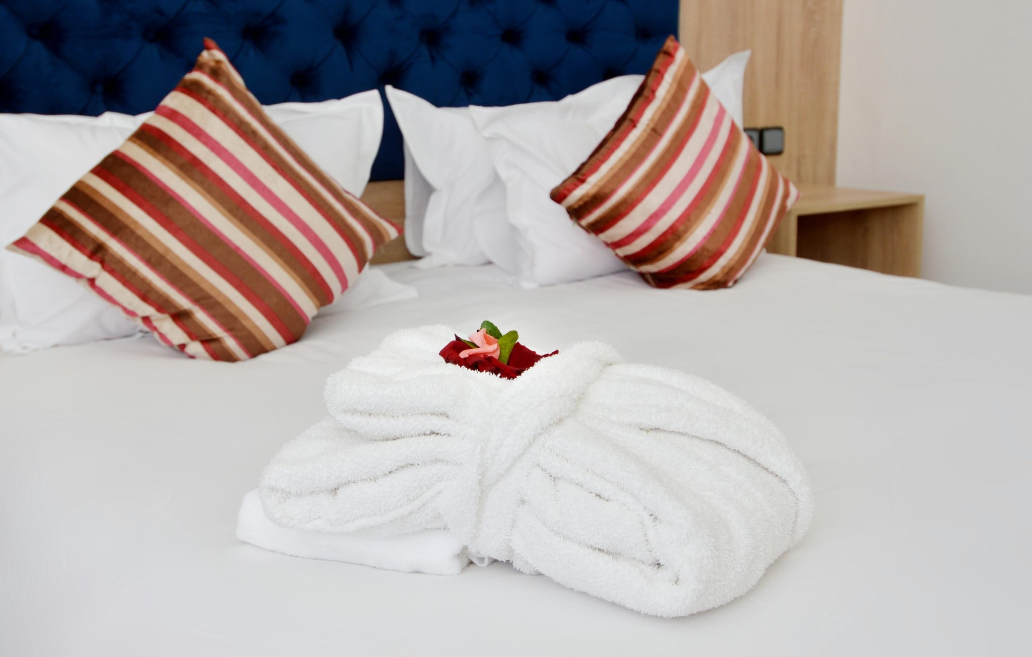 Is There A Secret Reason Why Hotels Prefer White Sheets And Towels?