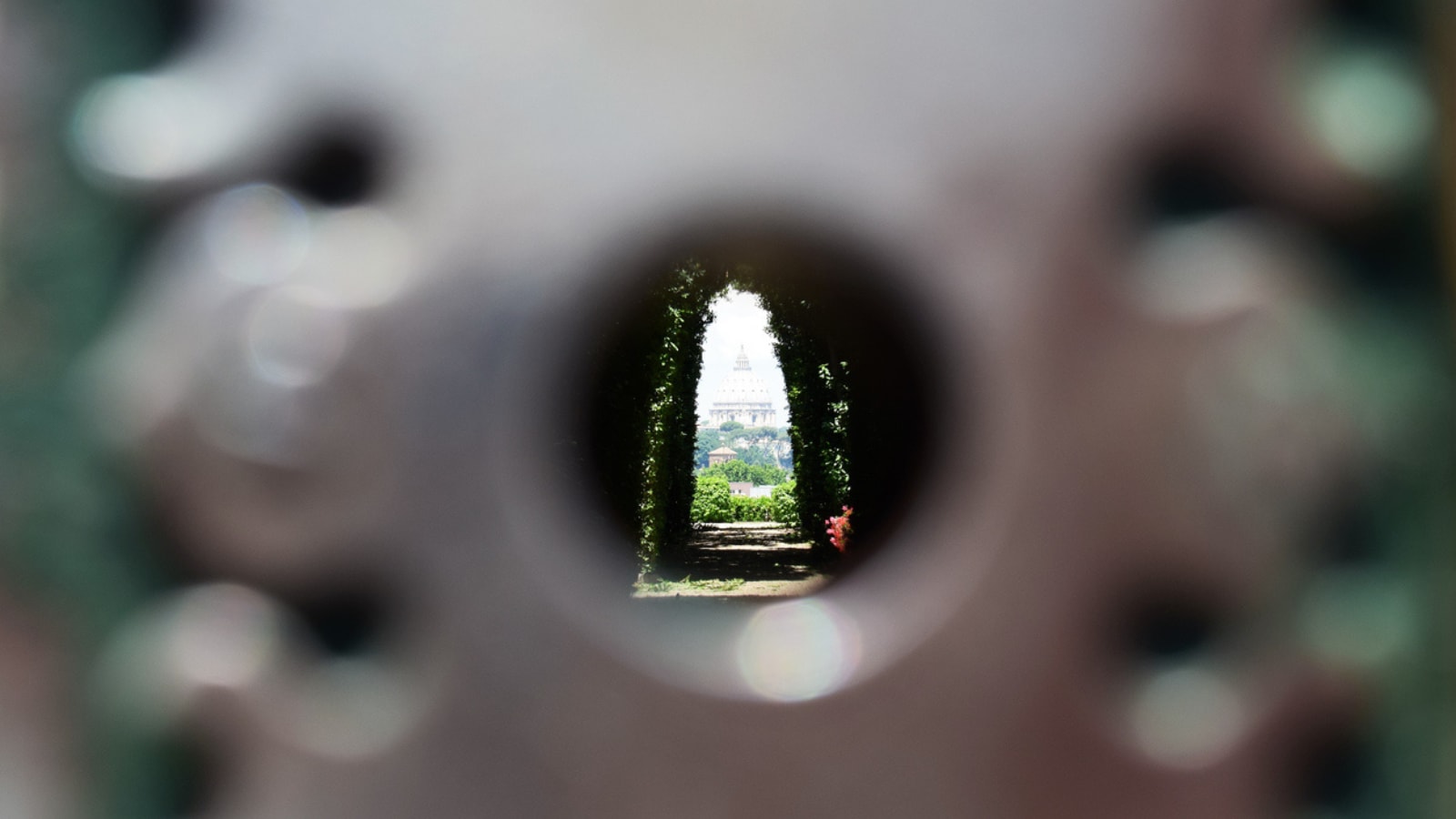This Iconic Spot In Rome Lets You See Three Countries At Once, And ...