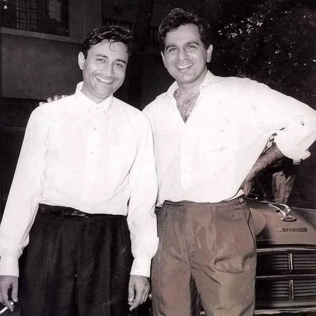 Did This Legendary Superstar Play The Role Of A Villain In Dev Anand’s ...