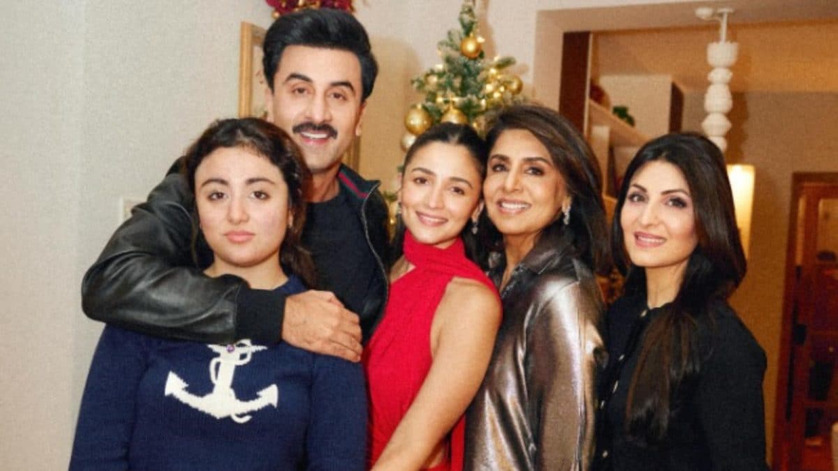 Riddhima Kapoor Sahni Gives Sneak Peek Into Christmas Celebration With ...