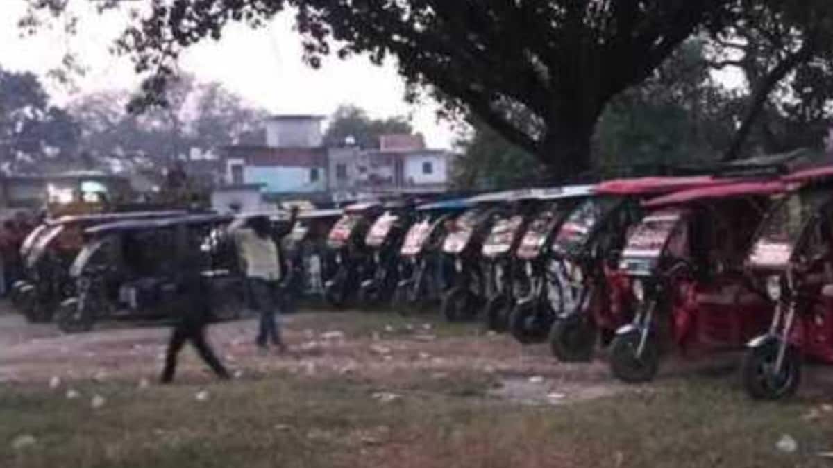 UP Groom Ditches ‘Ghodi’ For E-Rickshaw Ride With Friends: ‘Aise Dost ...