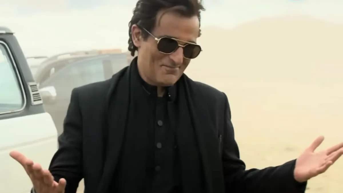 When Shah Rukh Khan Said Akshaye Khanna ‘Creates Something Unfathomable ...