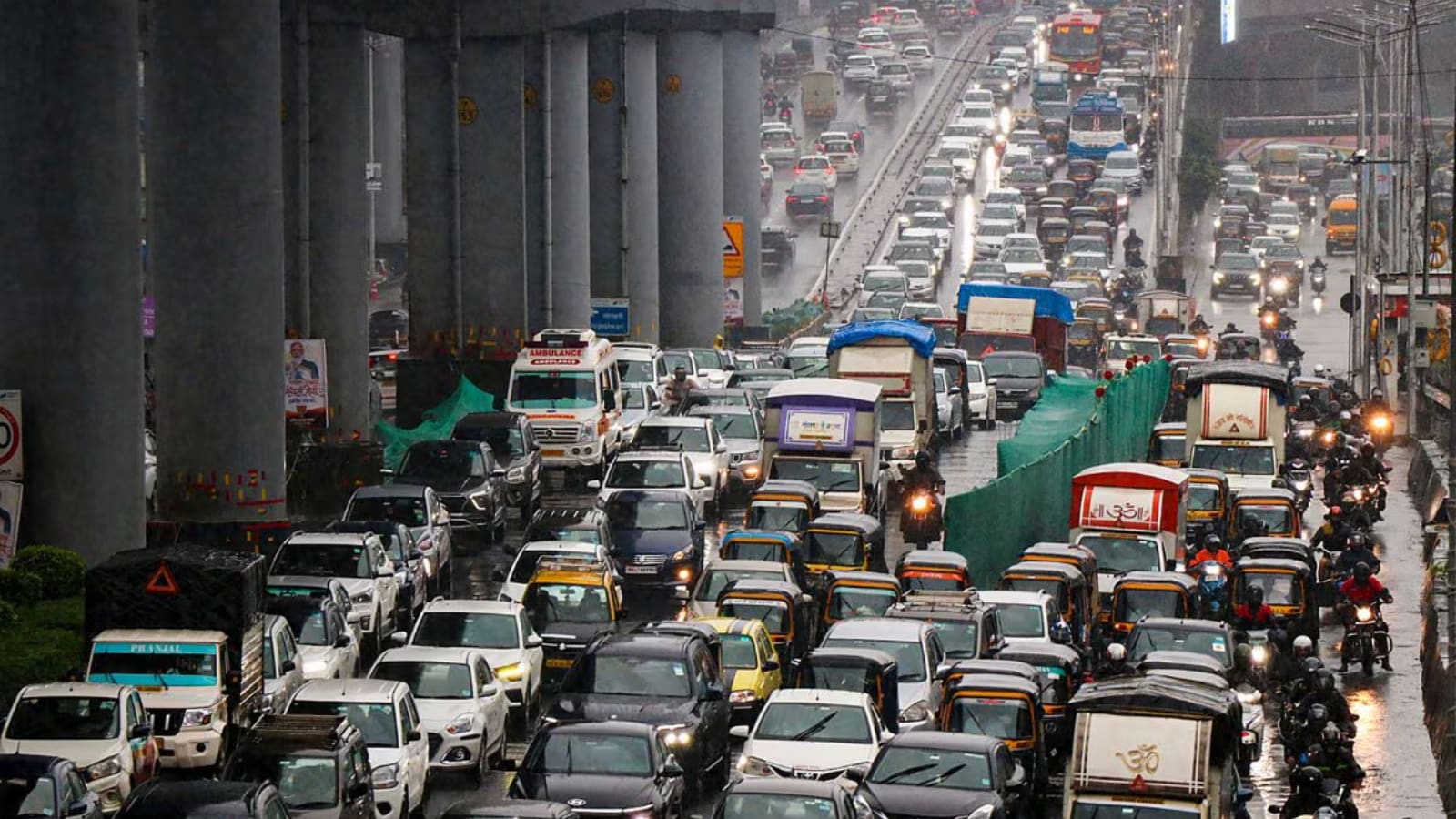 Republic Day 2026 Rehearsals: Delhi Traffic Police Issues Advisory ...