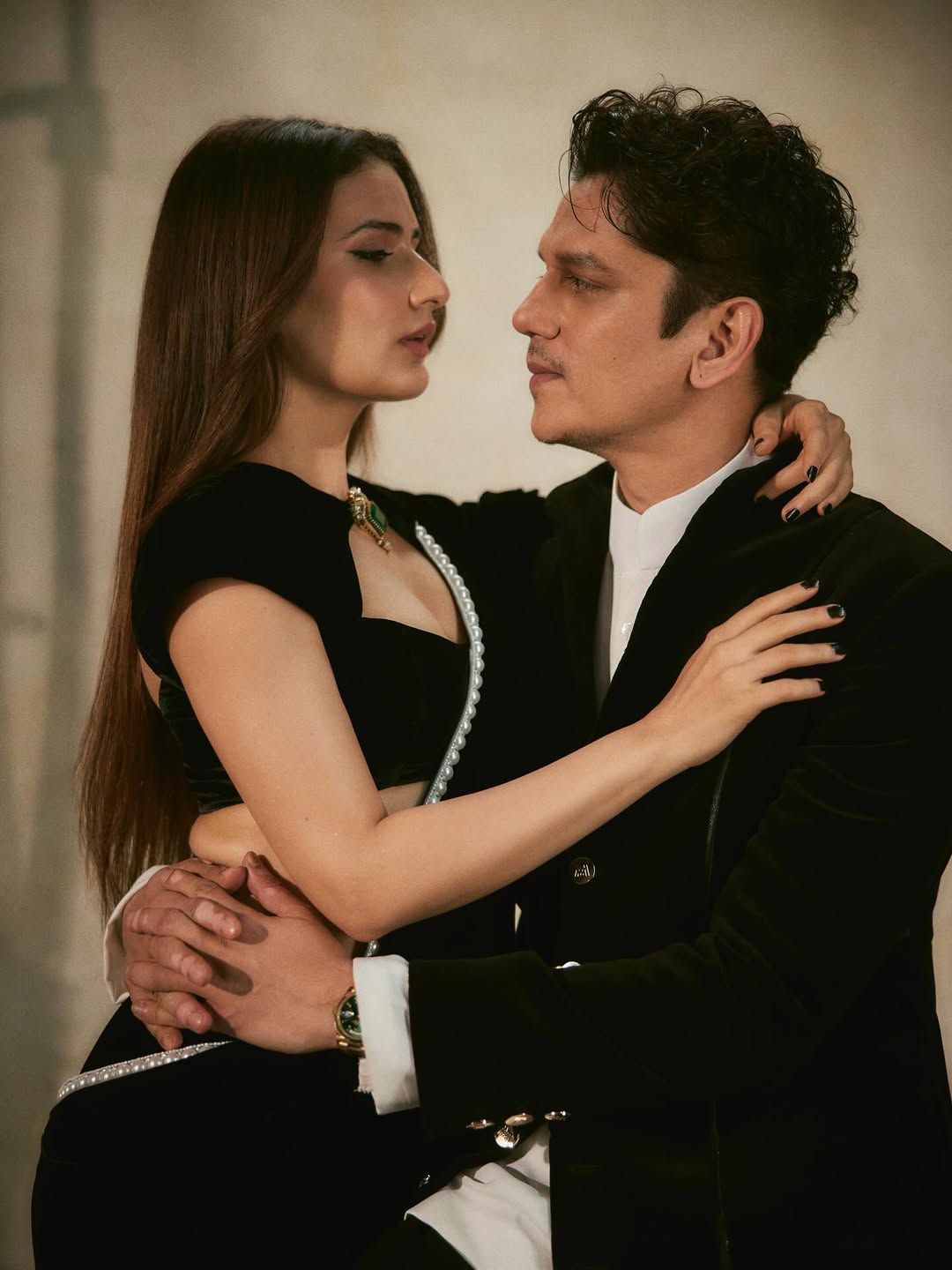 Gustaakh Ishq Stars Vijay Varma, Fatima Sana Shaikh’s Pics Will Melt ...