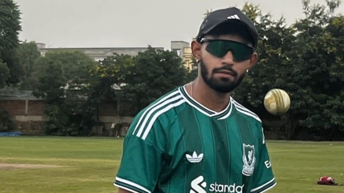 Meet Izaz Sawariya: The Mystery Leggie Whose Social Media Reels Opened ...