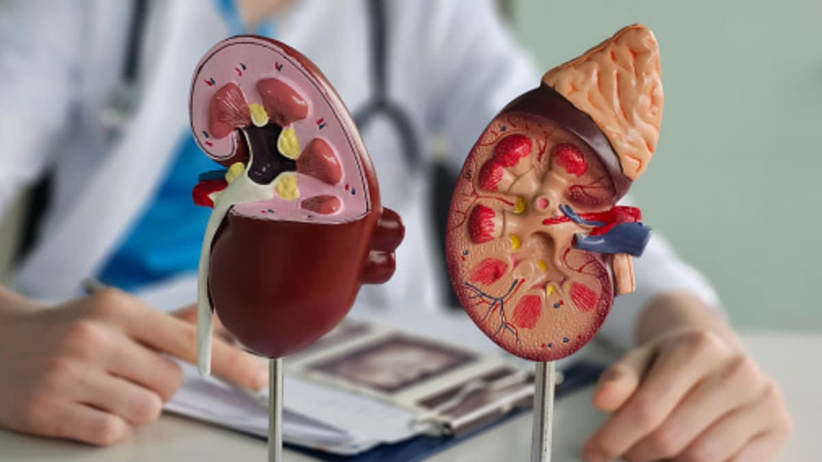 Swollen Feet In Morning? It Could Be An Early Sign Of Kidney Disease