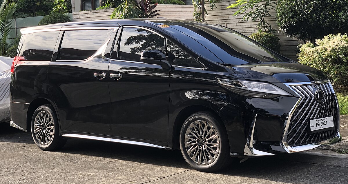 Luxury On Wheels: Vicky Kaushal Buys Lexus LM 350h, Joins Ranbir ...