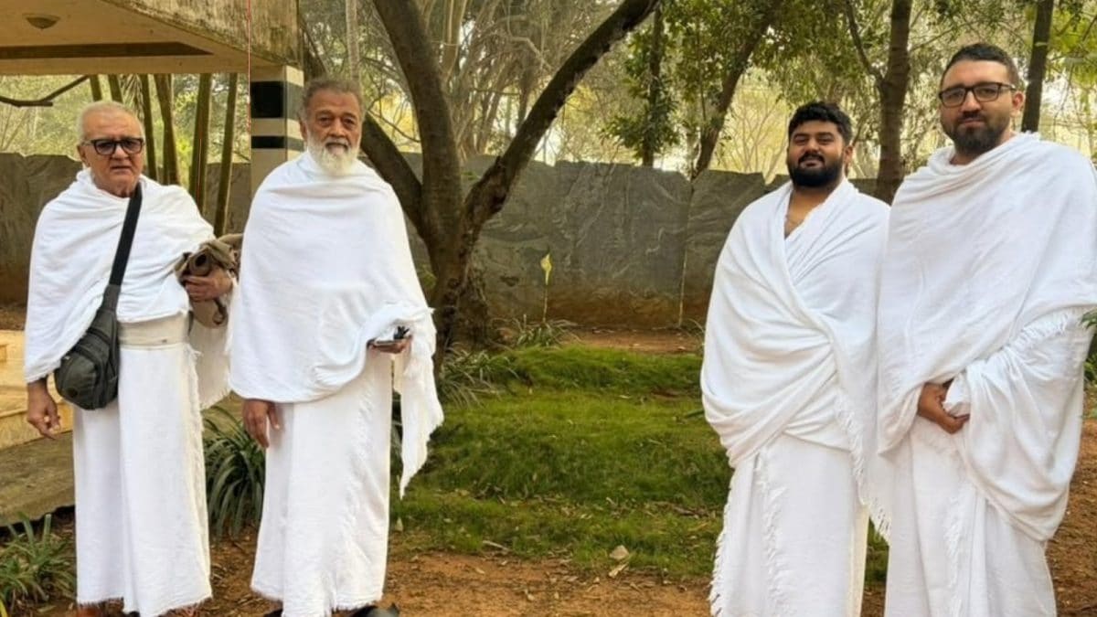 Lucky Ali Performs First Umrah With Son Months After Javed Akhtar Row ...
