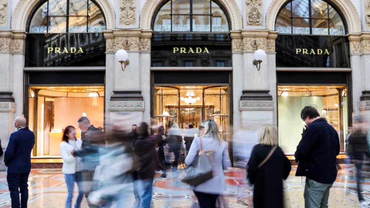 Prada Snaps Up Versace In A Stunning $1.4 Billion Power Move | Business ...