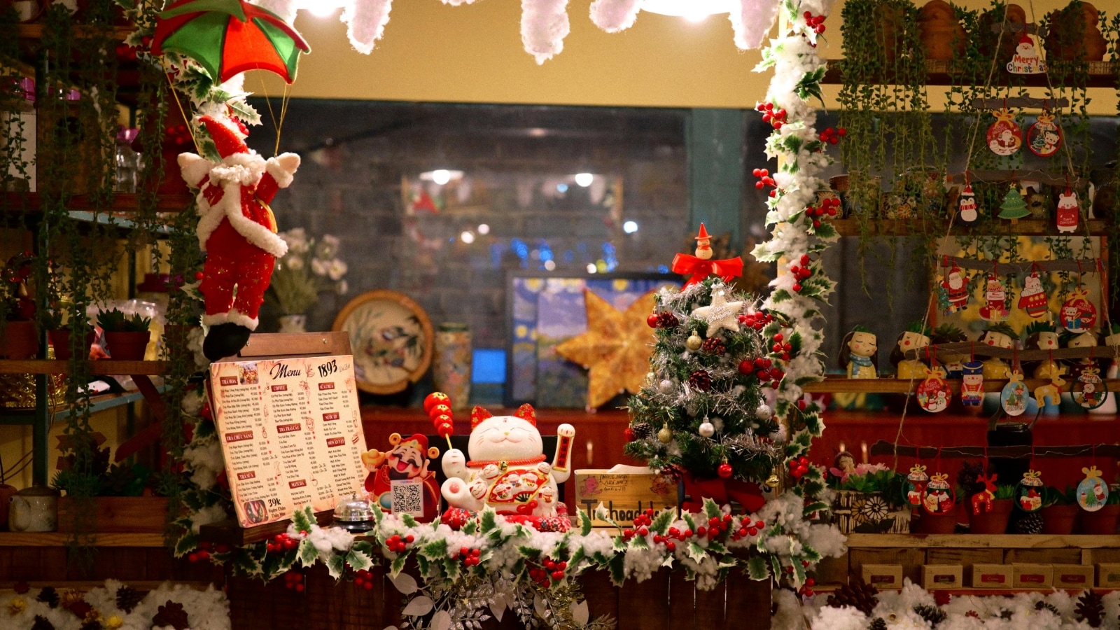 GK: Which Country Celebrates Christmas On January 7?