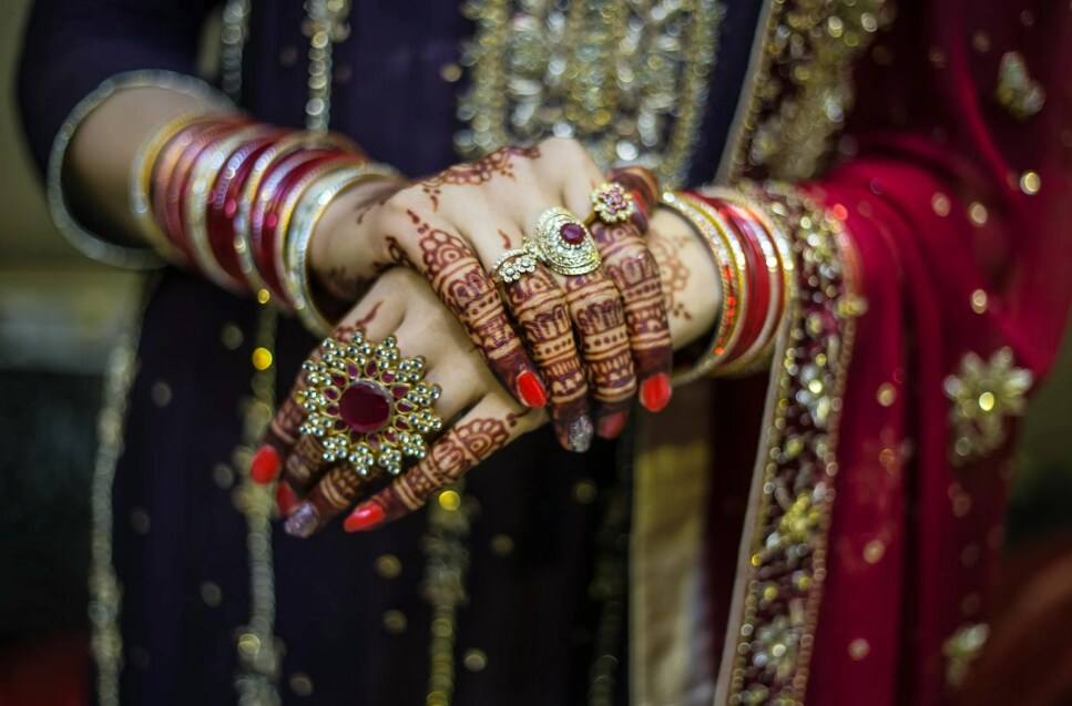 UP Woman ‘Marries’ Lord Krishna’s Idol In Hindu Ceremony After ...