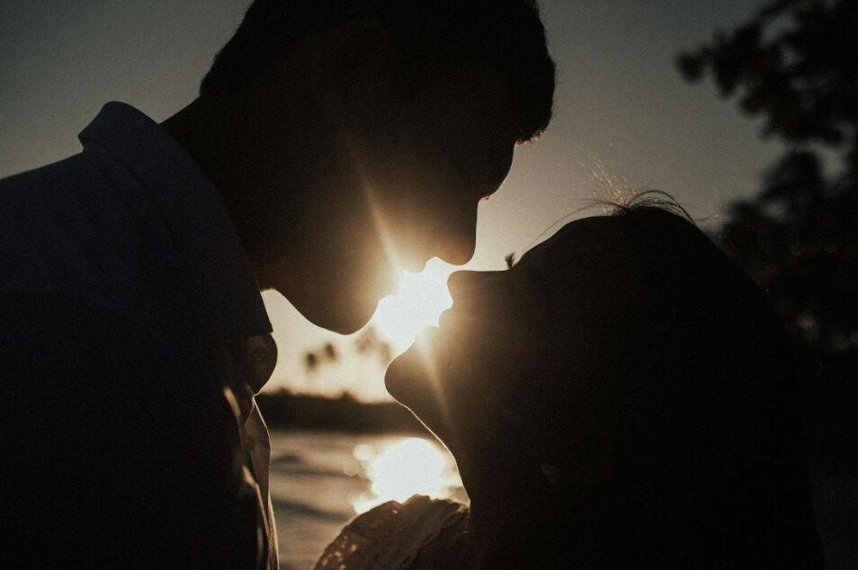 Hey Gen Z, Do You Think Kissing Is New? Well, Humans Are Doing For ...