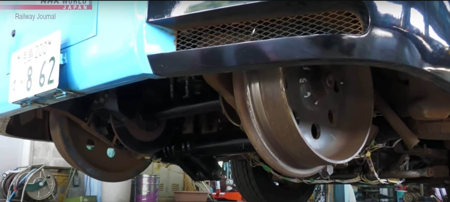 This Bus Can Convert Into High-Speed Train In 15 Seconds — You Can Ride ...