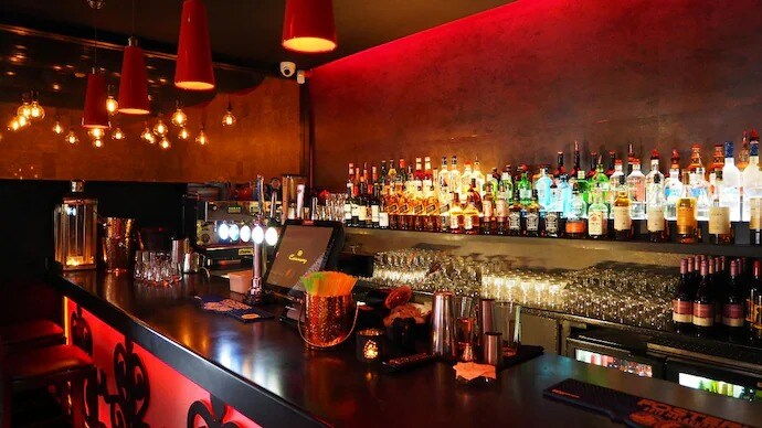 Will Your City Serve Alcohol On Christmas? Here’s What You Need To Know ...