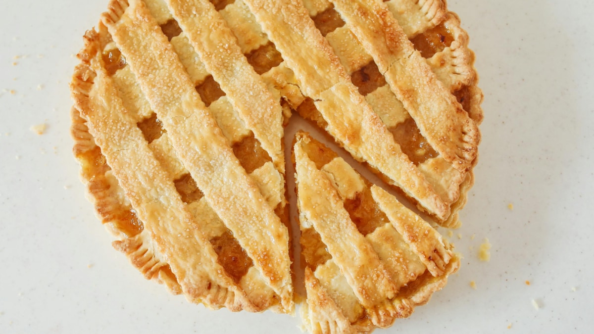 Winter Baking: Easy Apple Pie Recipe You Will Love