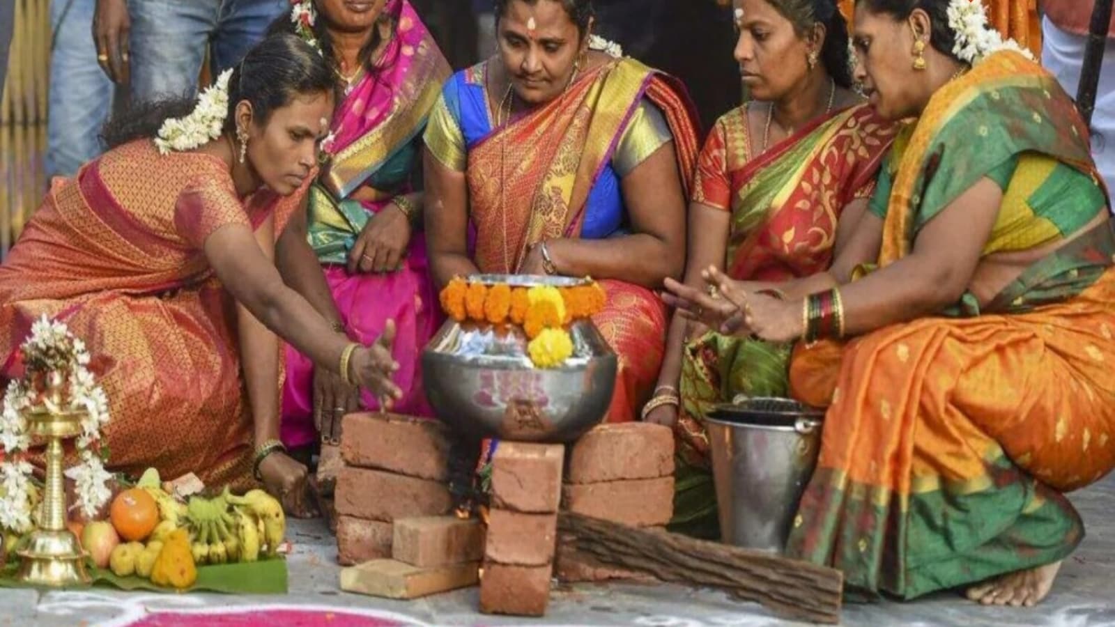 Tamil Nadu Pongal Package: Rs 3,000 For All Ration Card Holders And ...