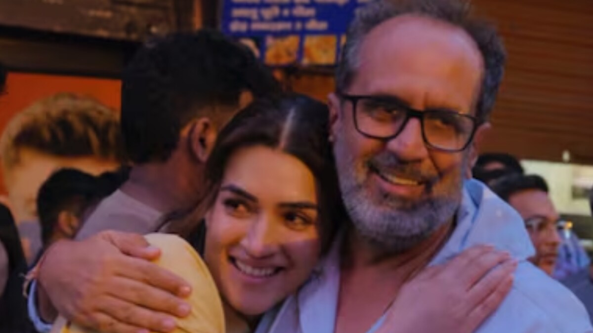 Aanand L Rai Teases Kriti Sanon As She Struggles To Find Her Plate Of ...