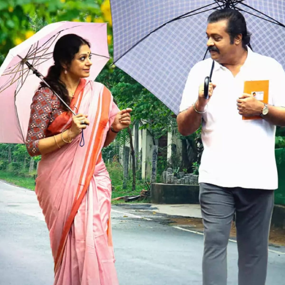 Actress Shobana Shares Photo With Daughter For First Time, Fans ...