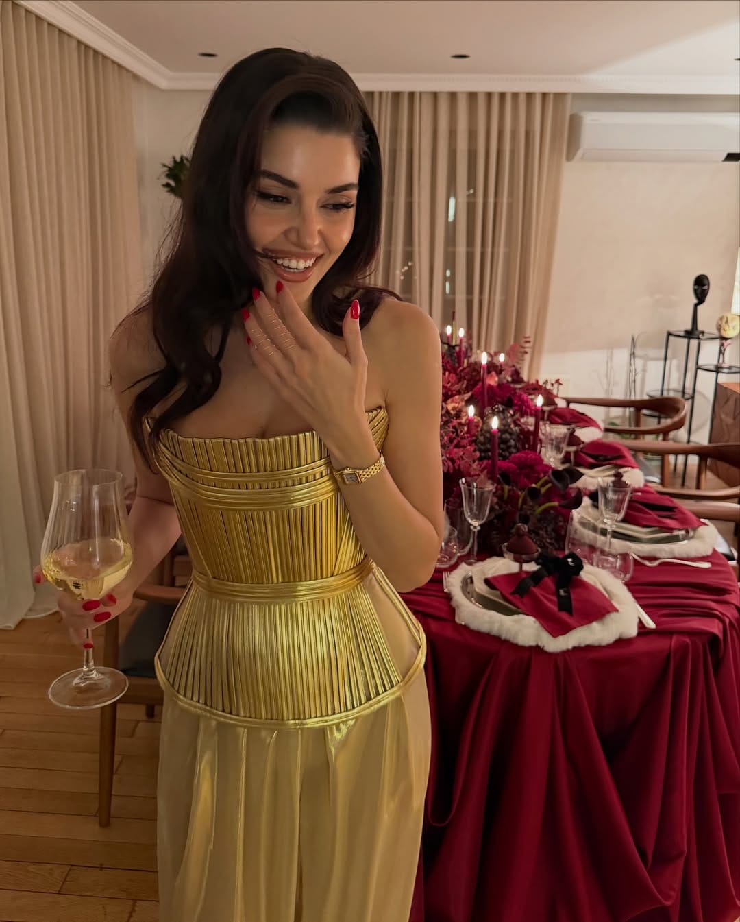 Did 32-Year-Old Turkish Actor Hande Ercel Really Call Shah Rukh Khan ...