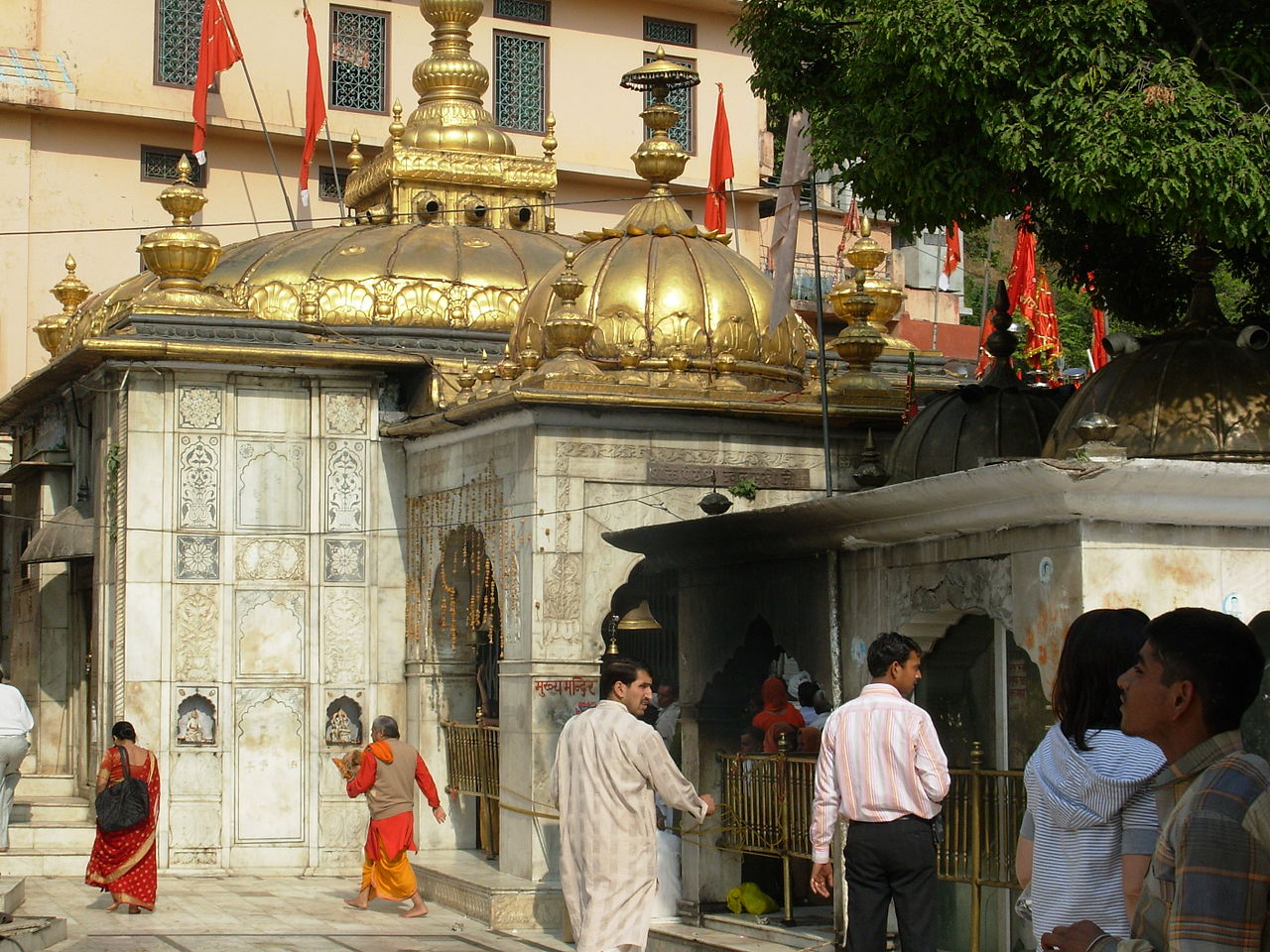 India’s Most Unusual Temples You Won’t Believe Exist