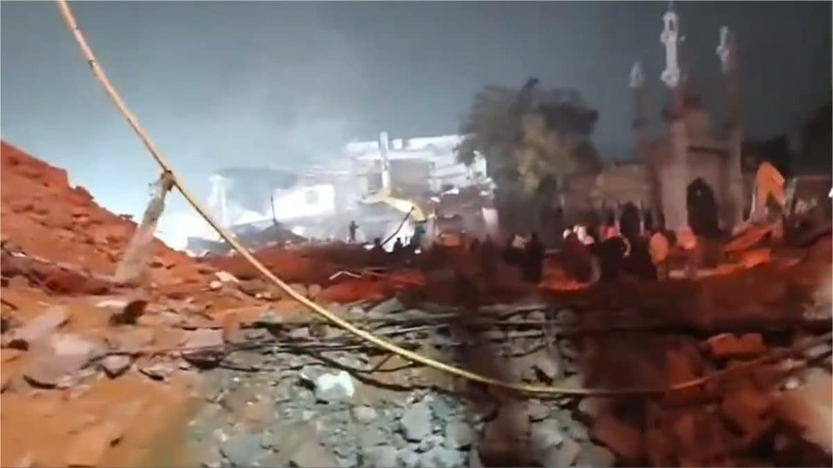 Tension Erupts At Delhi’s Turkman Gate During MCD Demolition Drive ...