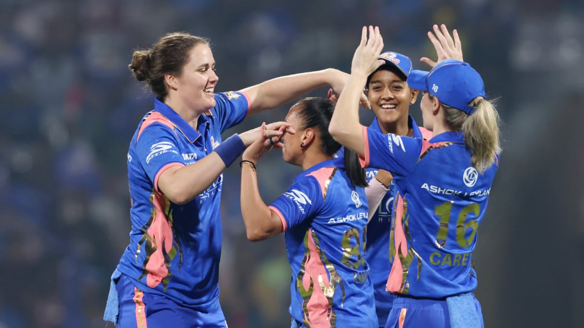 Mumbai Indians Vs Delhi Capitals Live Score WPL 2026: Nicola Carey Gets ...