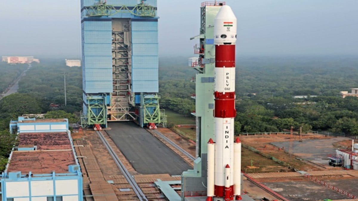 ISRO Returns To Launch Pad For 2026’s First Mission: Advanced Earth ...