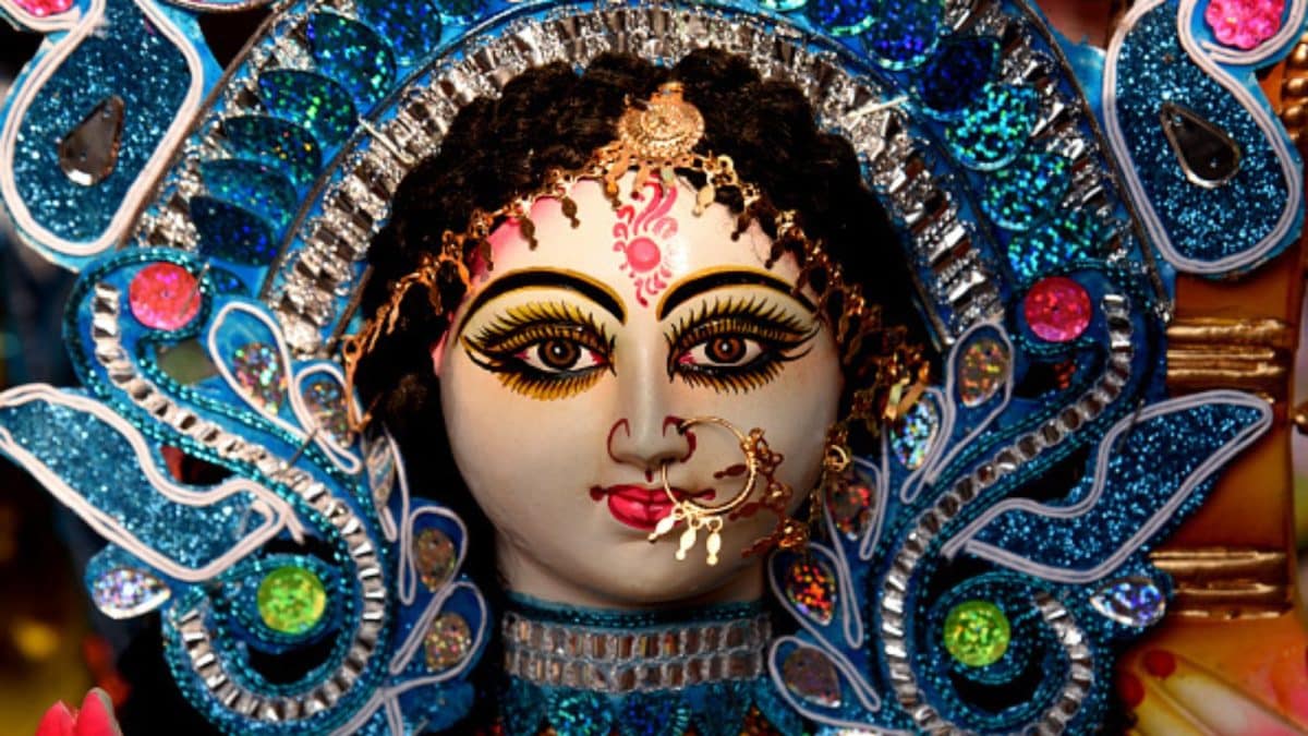 Saraswati Puja 2026: Which Colour Clothes Should Students Wear For Good ...