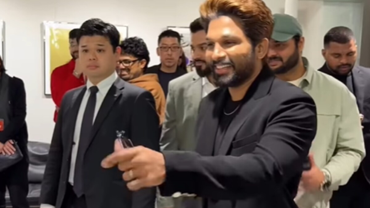 Allu Arjun Had This Much Fun With Pushpa 2 Fans In Japan | Watch ...