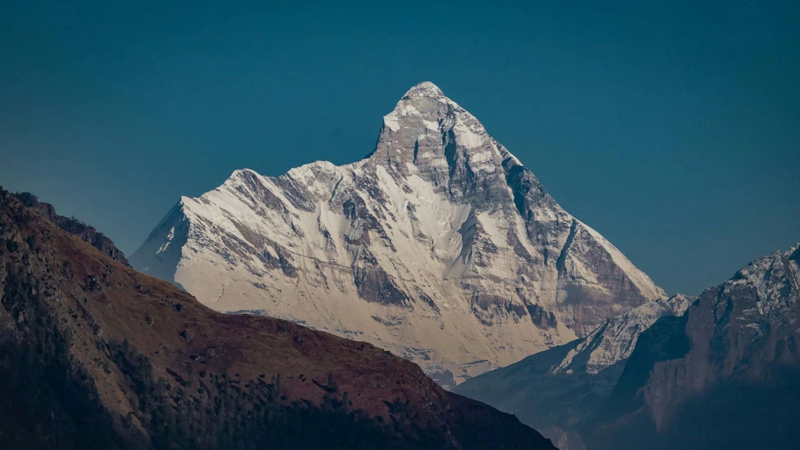Kanchenjunga To Kailash, Mountain Peaks Where Humans Are BANNED; Here’s Why