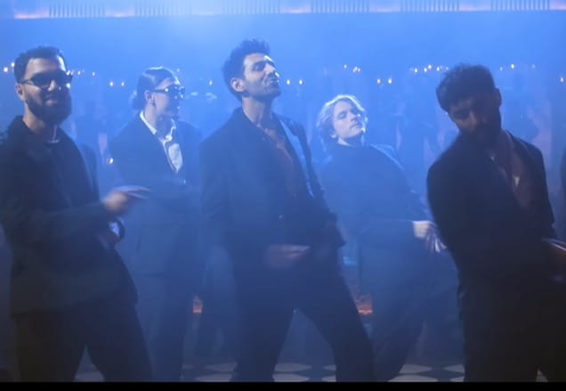 This Iconic 90s Song, Picturised On Legendary Actress, Is Back In The ...