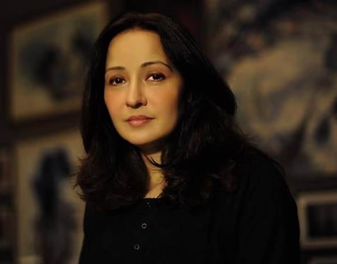 This Pakistan Actress Was Introduced By Raj Kapoor, Had 4 Failed ...