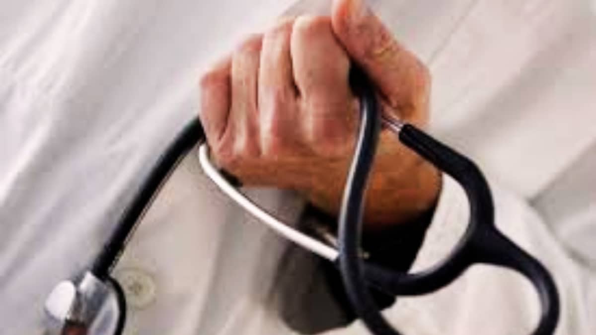 Karwar Tragedy: Karnataka Doctor Dies By Suicide After Viral Video ...