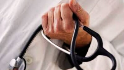 Karwar Tragedy: Karnataka Doctor Dies By Suicide After Viral Video ...