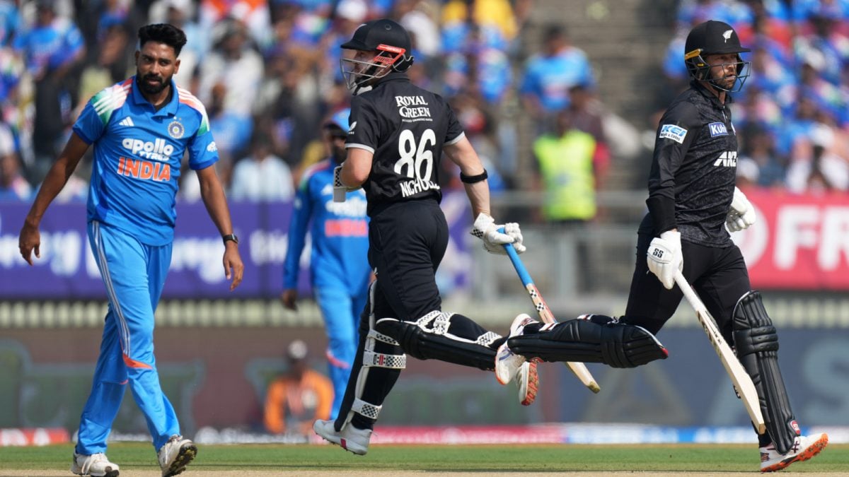 India Vs New Zealand Live Cricket Score 1st ODI: Henry Nicholls Dropped ...