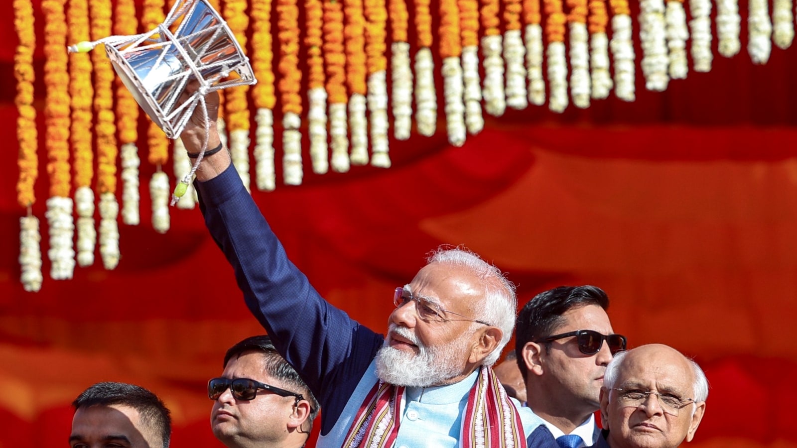 PM Modi Pays Homage To Fallen Soldiers, Sardar Patel On Day 2 Of ...