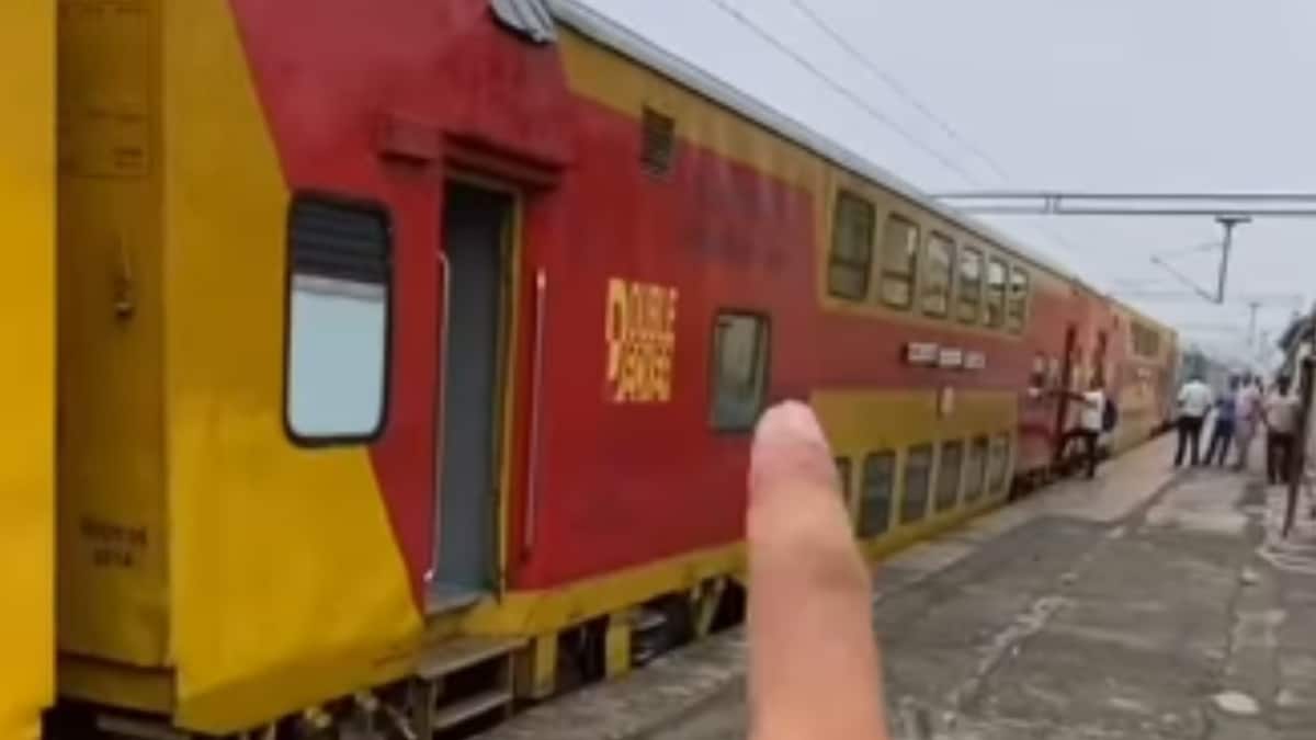 Mumbai Central–Ahmedabad Double-Decker Train: Check Stops, Timings ...