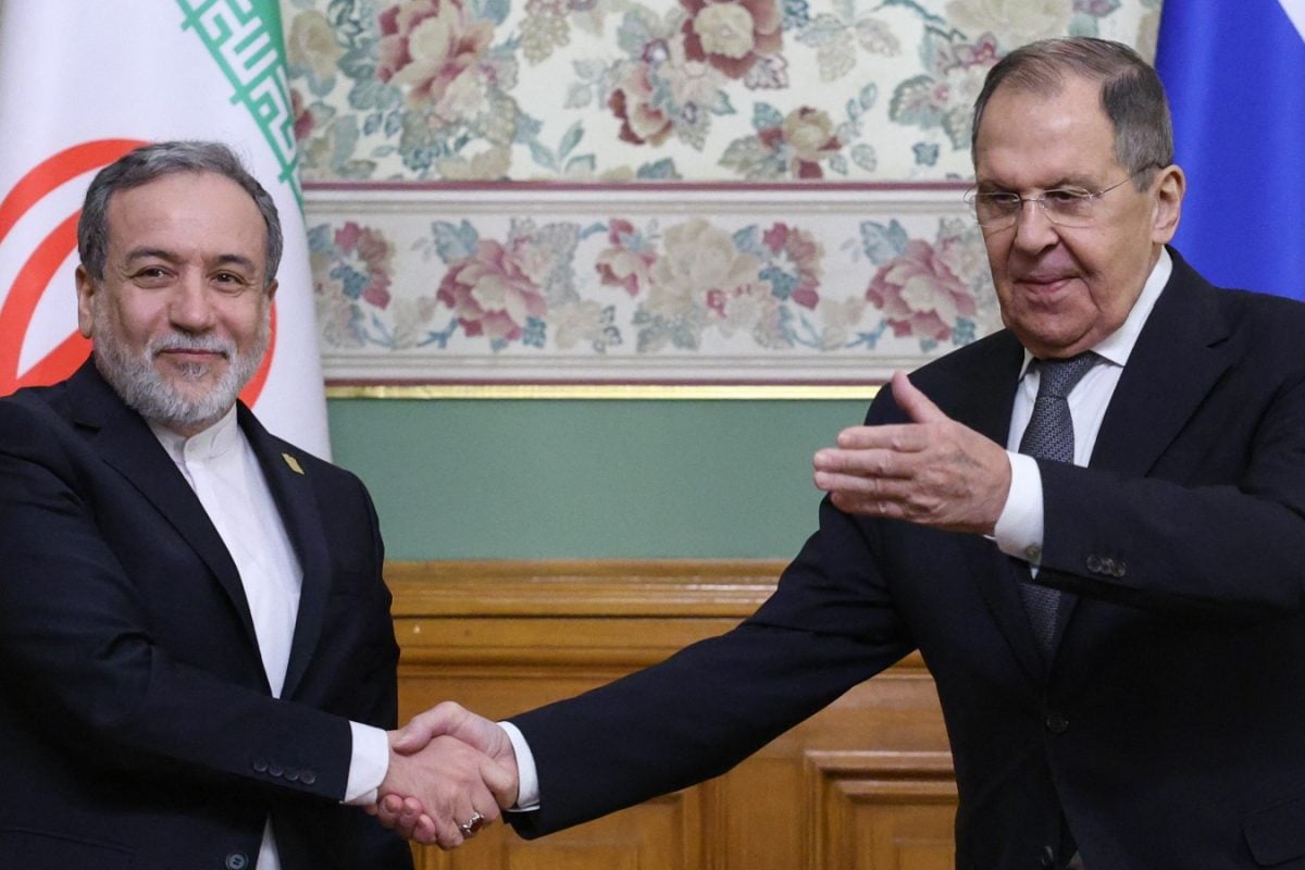 Russia reaffirms Iran ties despite US threats | News Minimalist