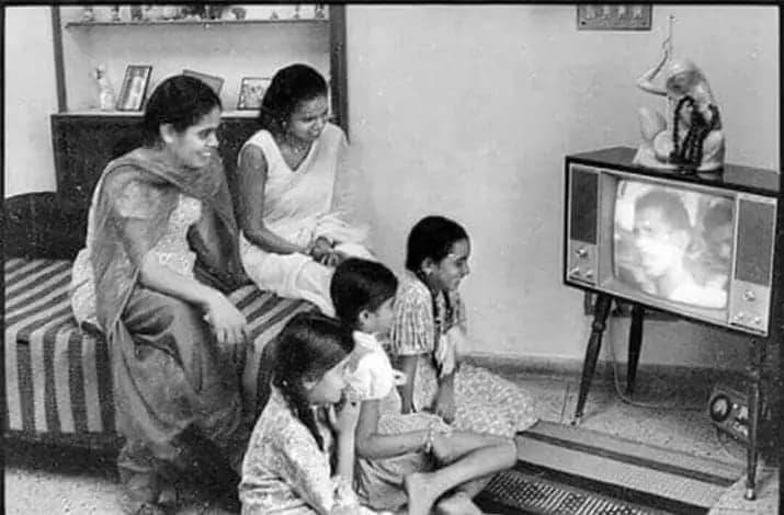 From Cassette Tapes To Landline Phones: 10 Things Only 90s Kids Remember