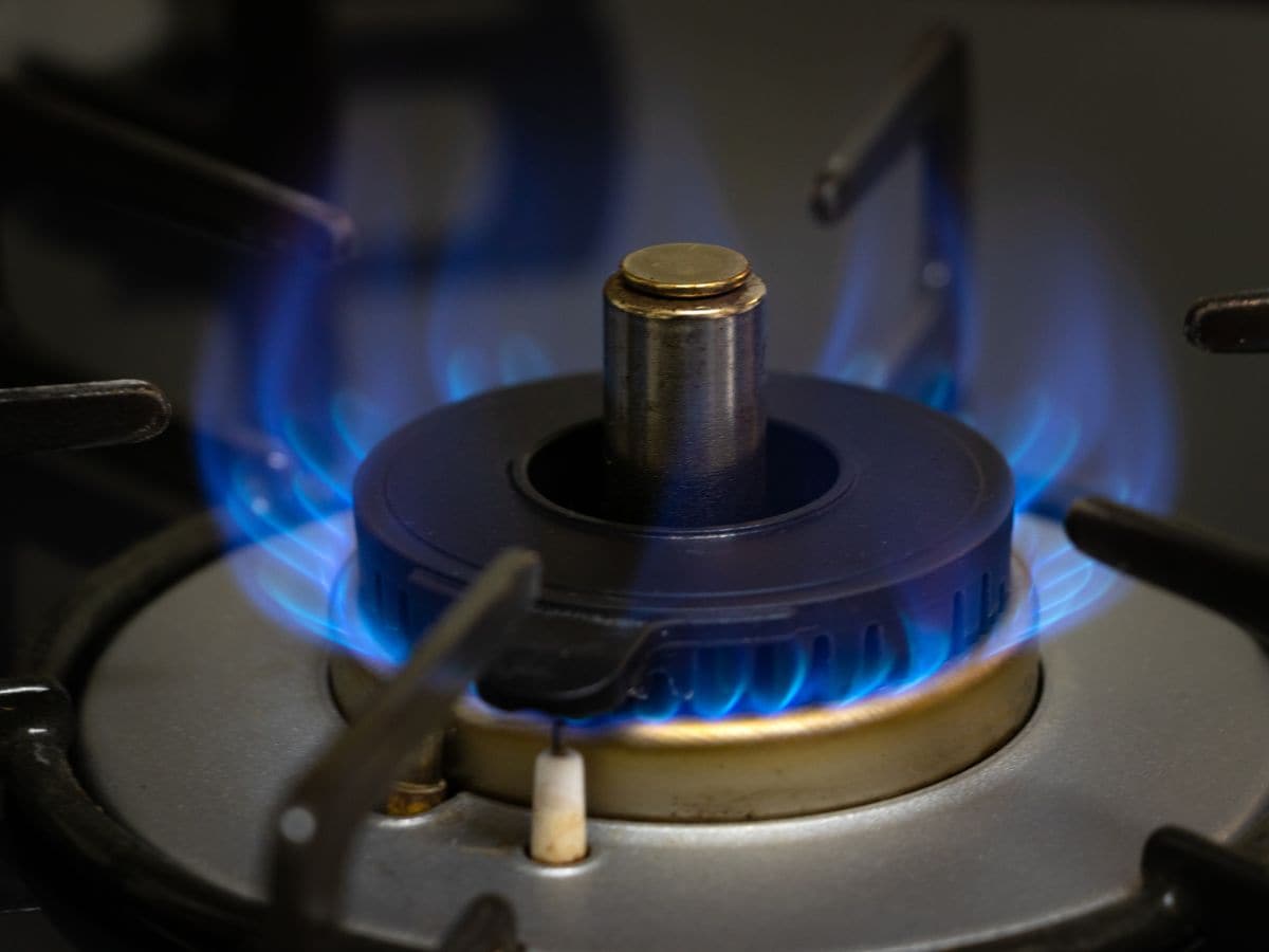 Does Your Gas Stove Have A Yellow Flame? Here’s Why It’s A Safety Risk