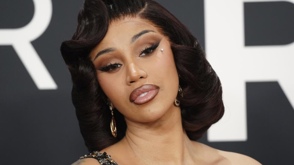 Cardi B Plans Butt Implant Removal Post Little Miss Drama Tour ...