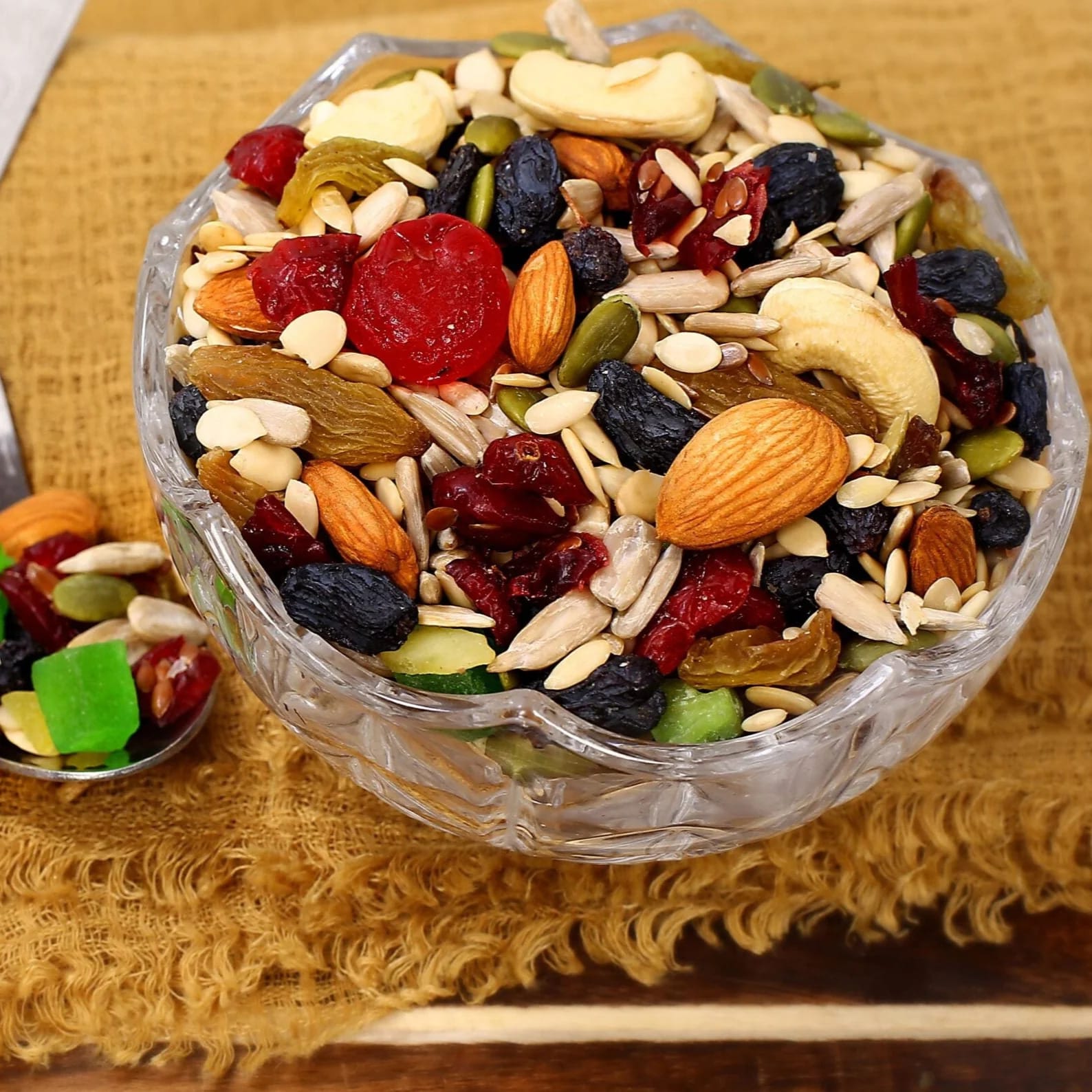 Maha Shivaratri Bhog Guide: Traditional Foods Offered to Lord Shiva