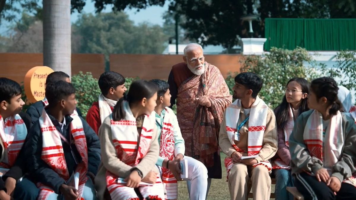 Pariksha Pe Charcha: PM Modi's Miri Design Assam Handloom Shawl Steals ...
