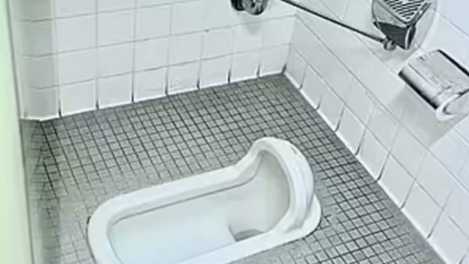 This Strange Toilet Habit Comes With Real Health Benefits: Can It ...