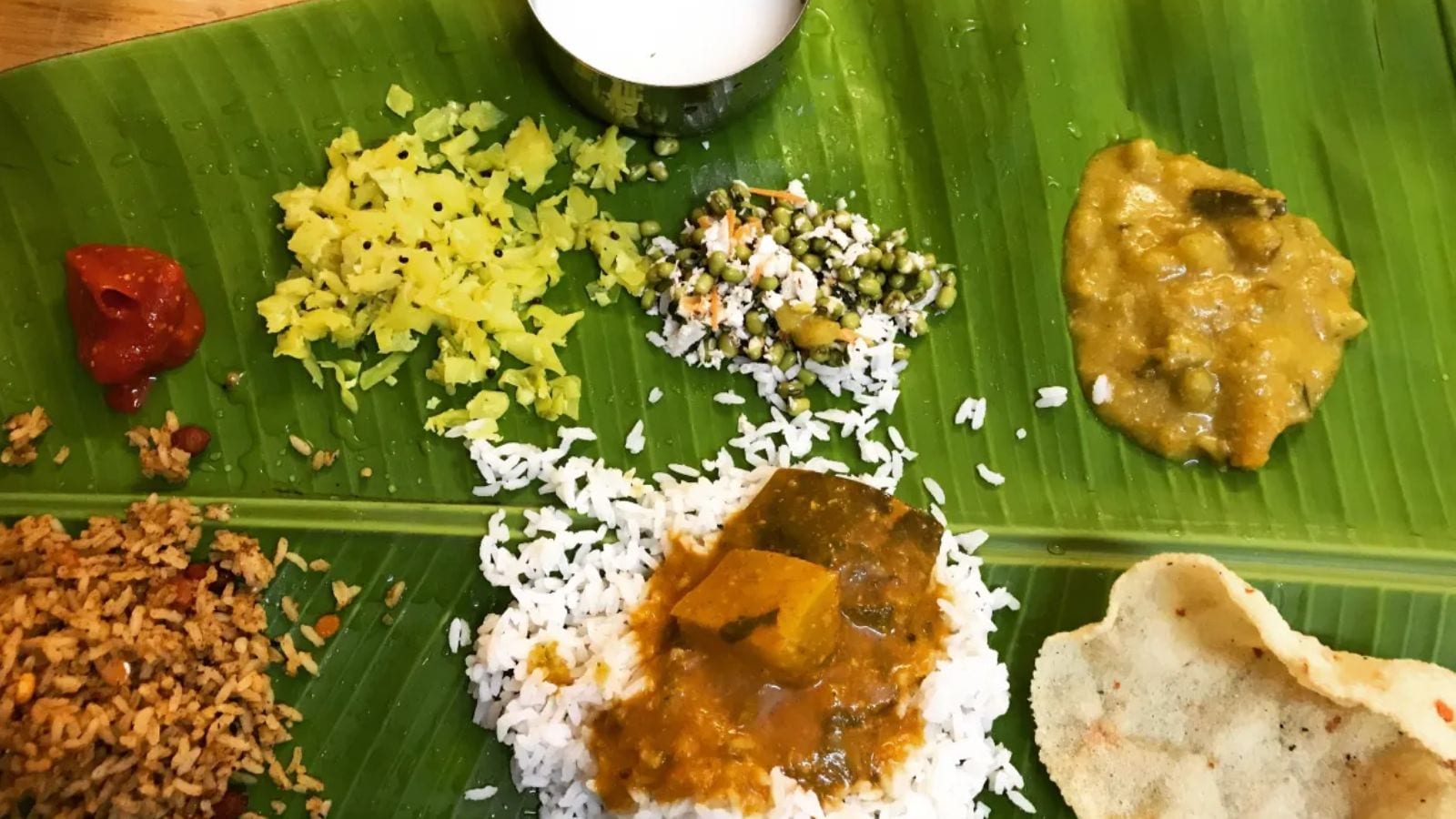 What Is ‘Old, Authentic Mysore Oota’, The Traditional Karnataka Meal ...