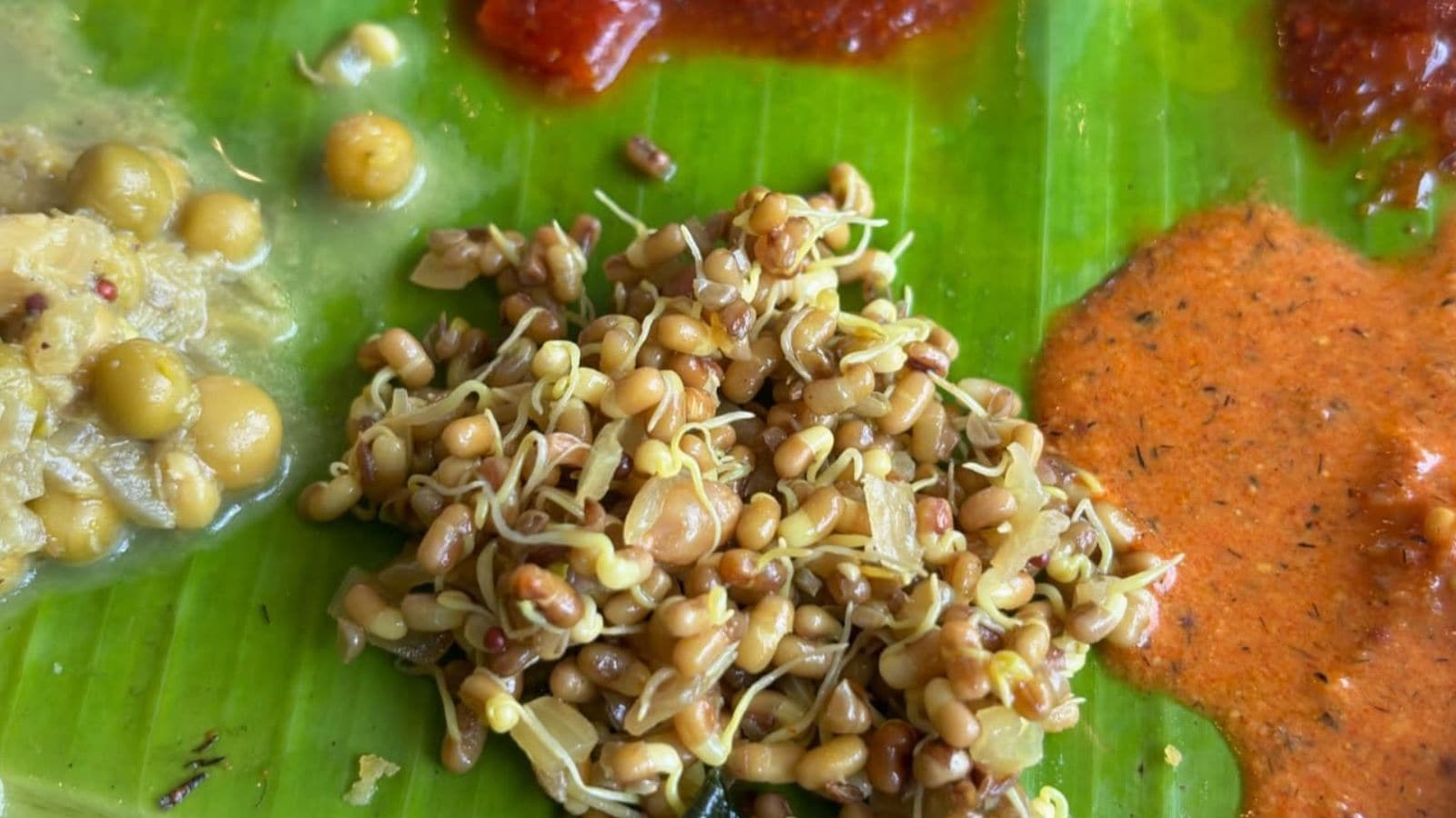 What Is ‘Old, Authentic Mysore Oota’, The Traditional Karnataka Meal ...